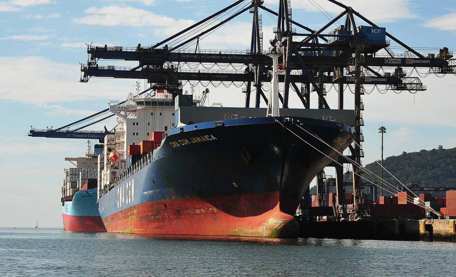 Os perigos da água de lastro. Como os navios podem levar ou trazer ...